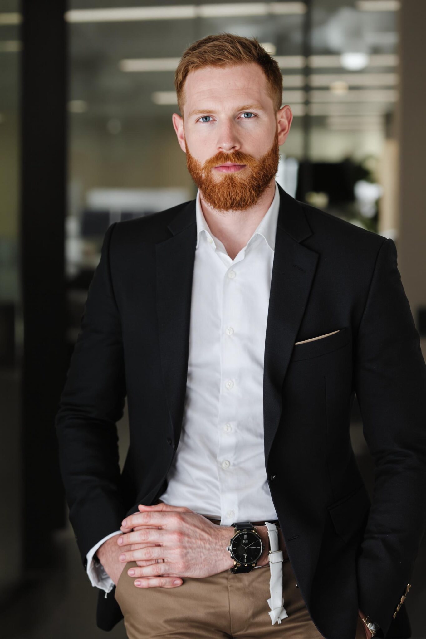 10 Striking Ginger Beard Styles To Elevate Your Look